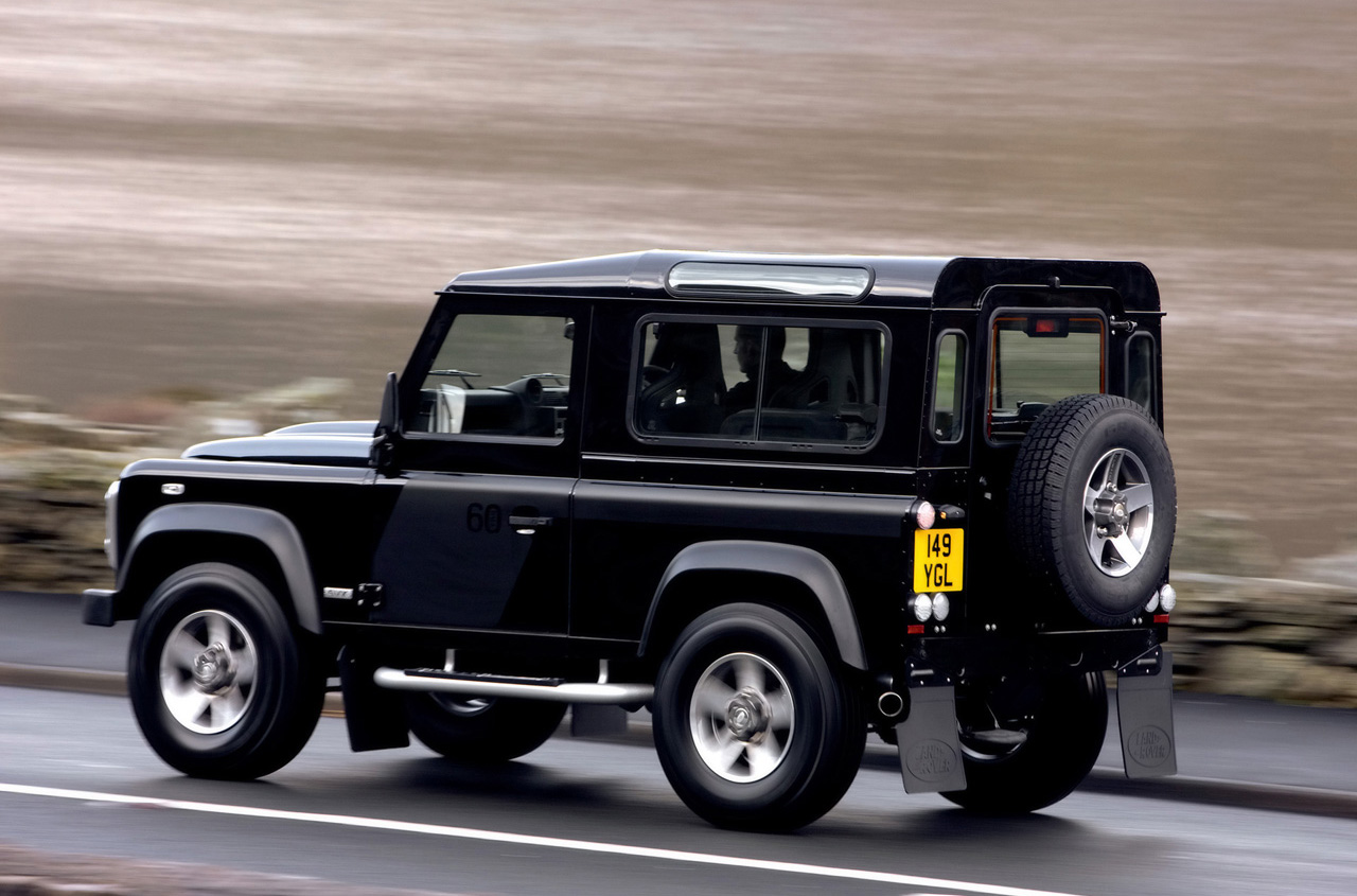 Land Rover Defender 90 4.0 i V8 (182 Hp)